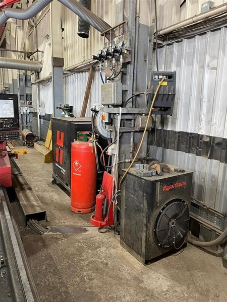 Hypertherm HPR400 Edge Pro Control Plasma Breaking for spares